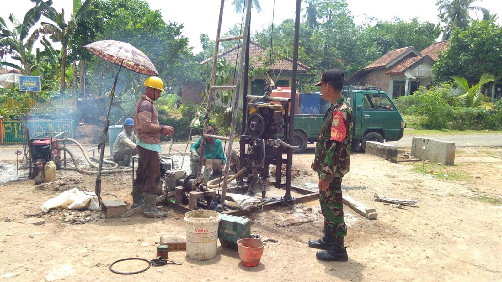 Dalam Mencukupi Kebutuhan Air Bersih Babinsa Laksanakan Pendampingan Pembuatan Sumur Bor - Kodim ...